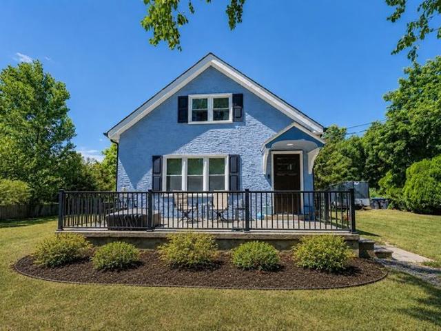 276 W Koch Ave, Egg Harbor City, NJ 08215
