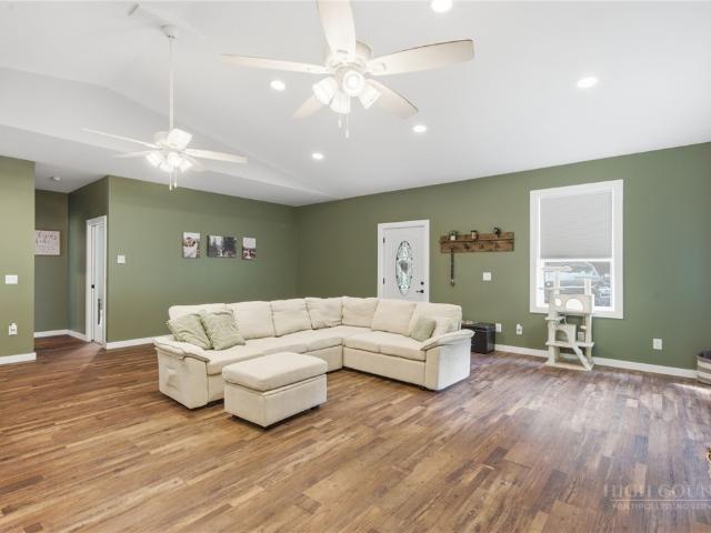 276 Wes Jones Road