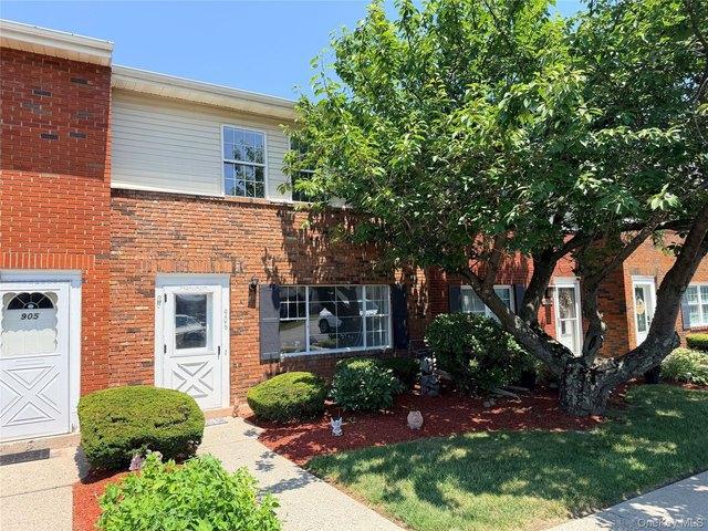 276 Temple Hill Rd Unit 906, New Windsor, NY 12553