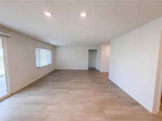 27744 Bay