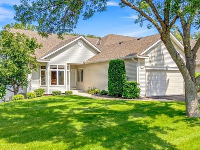 2774 Boulder Dr, Burnsville, MN 55337