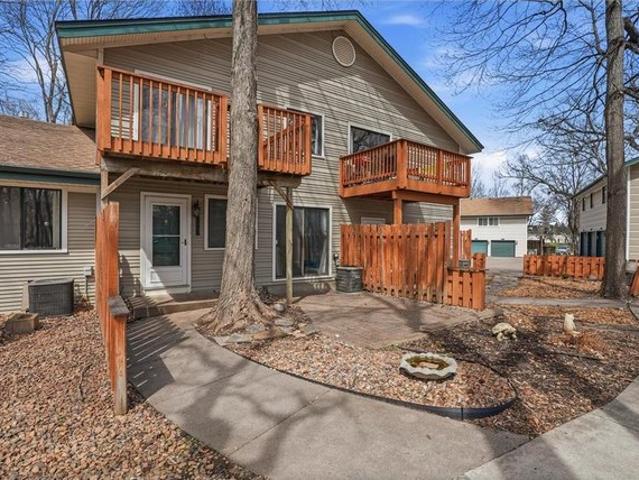 2775 Upland Ct, Plymouth, MN 55447