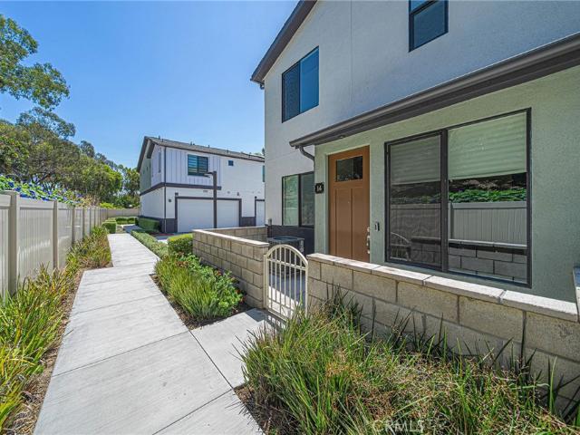 2775 W Pepper Tree