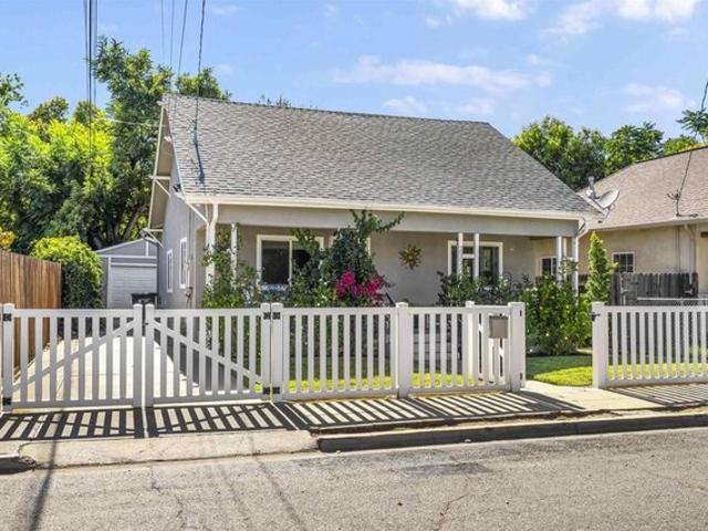 2776 Santa Clara Way, Sacramento, CA 95817
