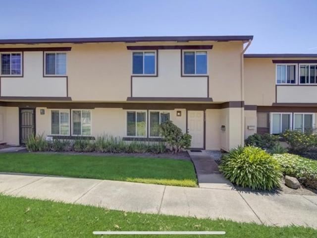 27777 Hummingbird Ct, Hayward, CA 94545