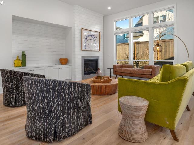 27776 sw larkspur ter