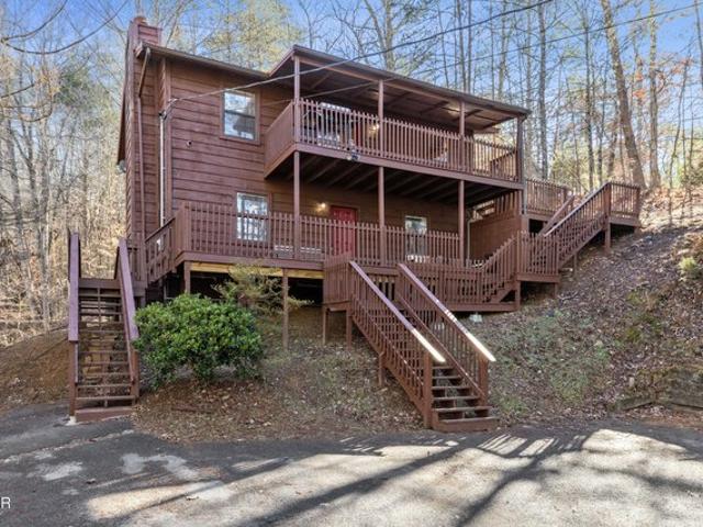 2777 Mountain View Cir, Sevierville, TN 37862