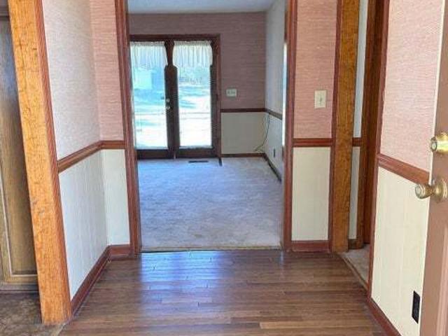 2777 Glen Echo Drive