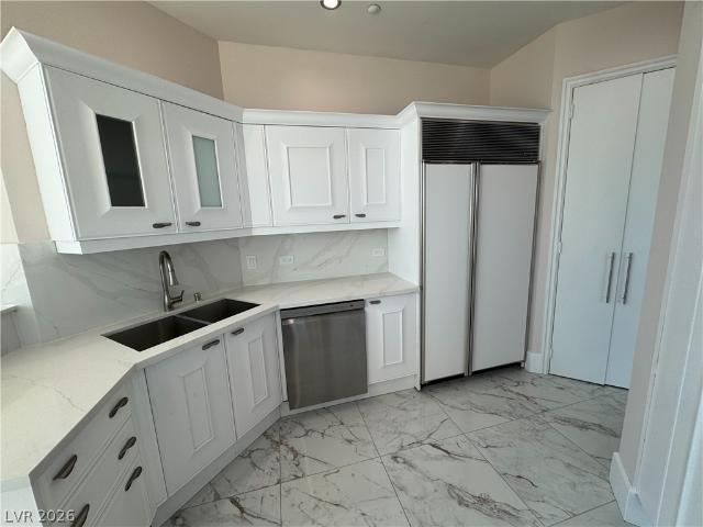 2777 Paradise Road 3605