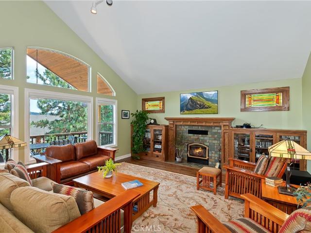 27781 St Bernard Ln, Lake Arrowhead, CA 92352 | MLS #IG25128