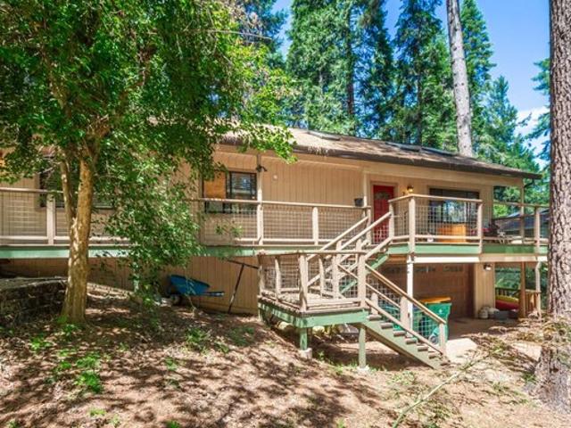 2778 Polaris St, Pollock Pines, CA 95726