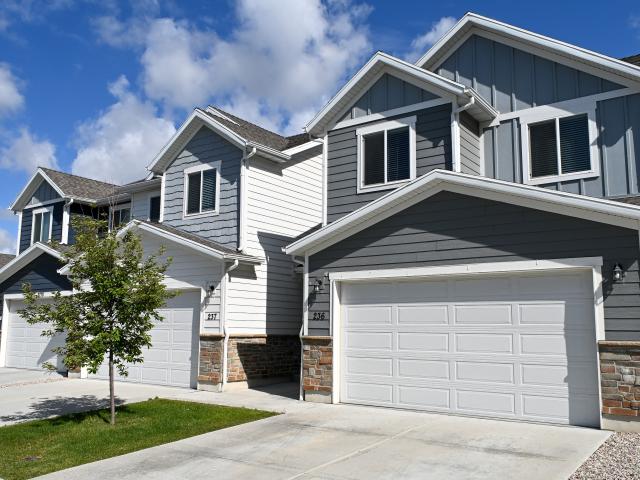 2778 West 4175 South 1 #236, 3 beds, 2 full and 1 half baths