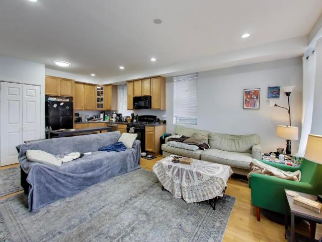 2779 W HENRY Court