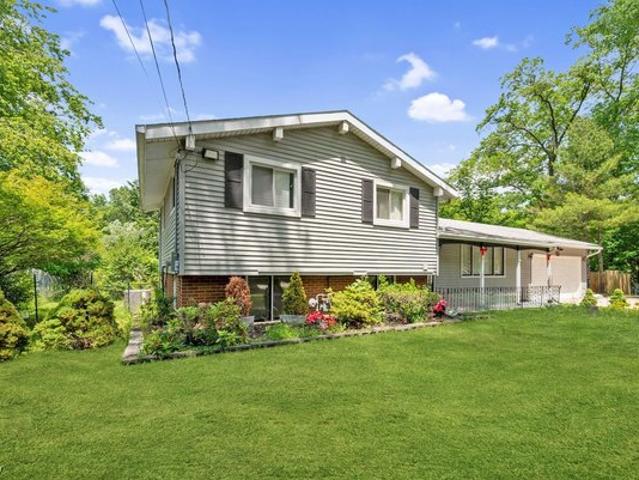 27705 White Rd, Willoughby Hills, OH 44092