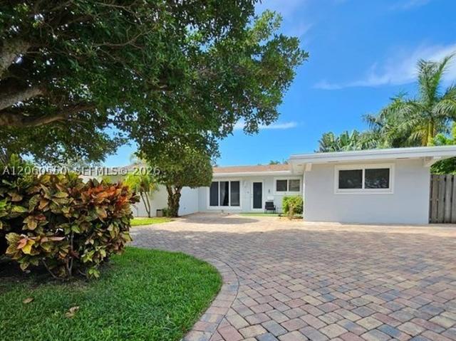 2770 NE 30th St, Lighthouse Point, FL 33064