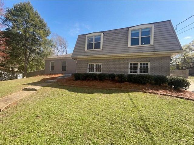 2770 Burtz Dr, Marietta, GA 30068