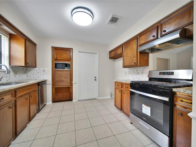 2770 Tinechester Dr, Kingwood, TX 77339 | MLS #8154