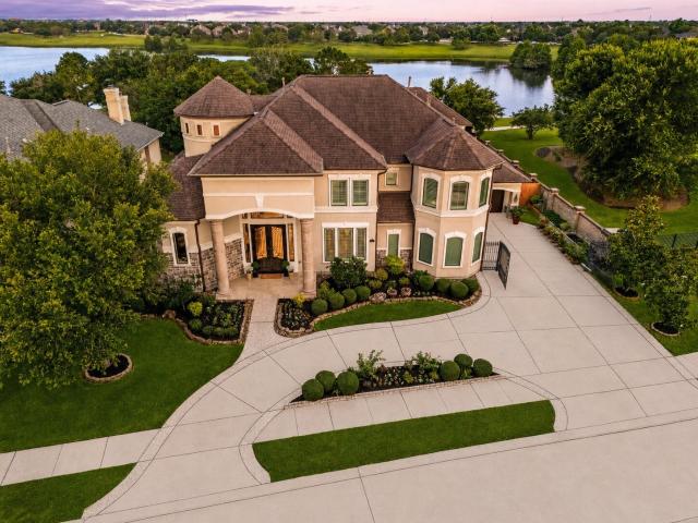 27711 Charter Lake Lane
