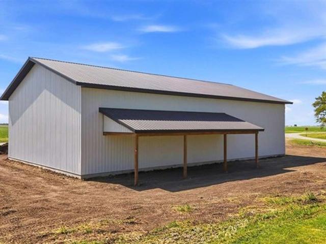 2771 Havre Ln, Washington, IA 52353
