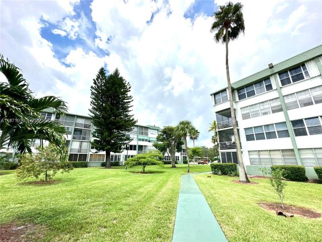 2771 Taft St, Unit 302, Hollywood, FL 33020 | MLS #A11871