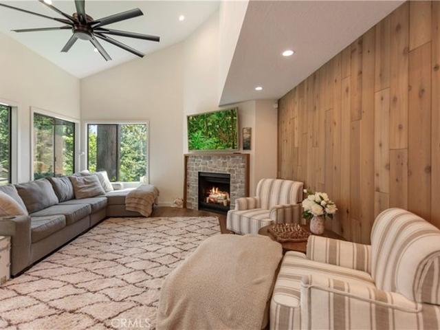 27721 Peninsula Dr Unit 231, Lake Arrowhead, CA 92352