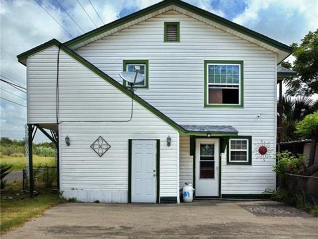 2772 Coach Emory Ballard, Ingleside, TX 78362