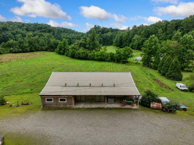 2772 Highway 19 N