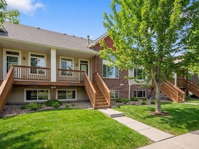 2772 th St W, Rosemount, MN 55068
