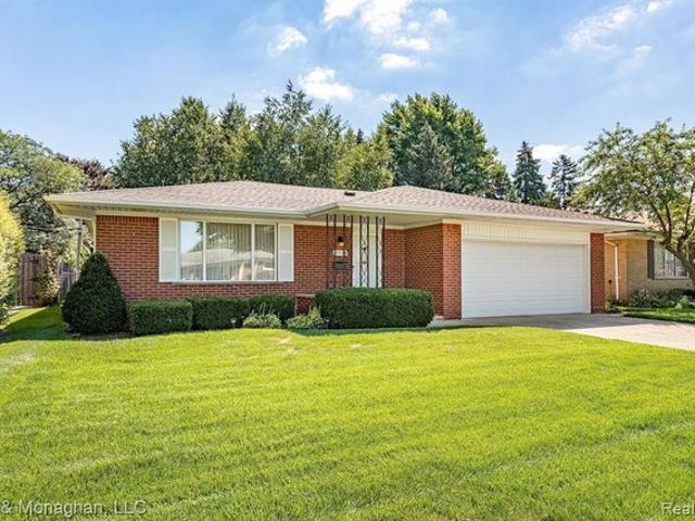 27738 Roan Dr, Warren, MI 48093