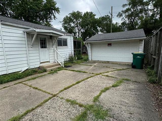 2773 Woodruff Lane
