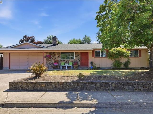 277 71st Pl, Springfield, OR 97478