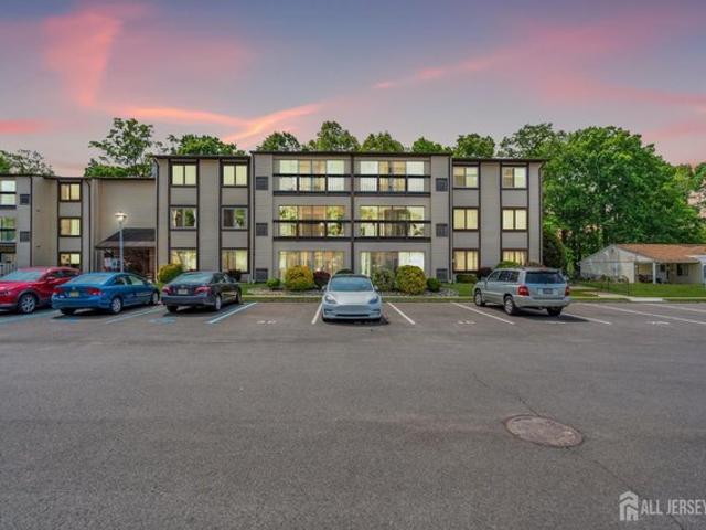 277 Crosse Dr Apt 2G, Monroe, NJ 08831