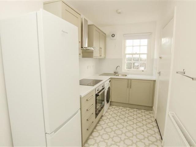 Brampton Court, Brampton Grove NW4, 3 bed flat to rent, £2,100 pcm | PrimeLocation