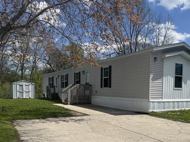 277 Brookside Mnr, Goshen, IN 46526