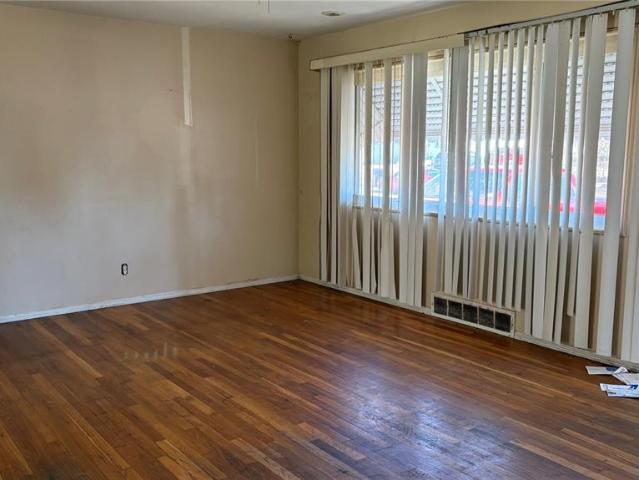 277 Dashwood Dr, St. Louis, MO 63135 | Compass