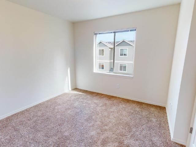 277 Deadmond Ferry Rd. 1 Bedroom Apartment for Rent at 277 Deadmond Ferry Rd, Springfield, OR 97477