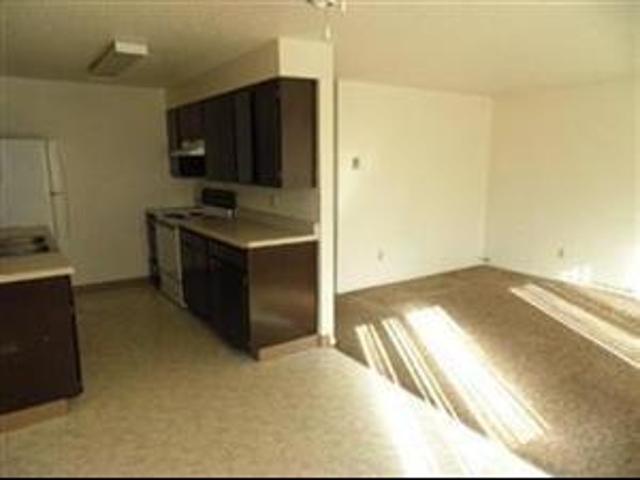 277 E 3rd~Unit 21~Updated Kuna 4 plex~1 bedroom 1 bath~