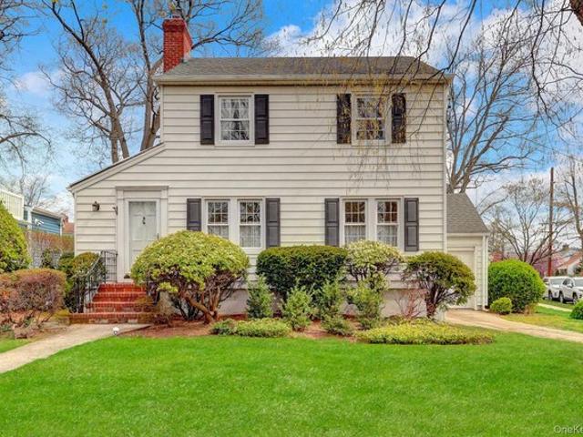 277 E Argyle St, Valley Stream, NY 11580