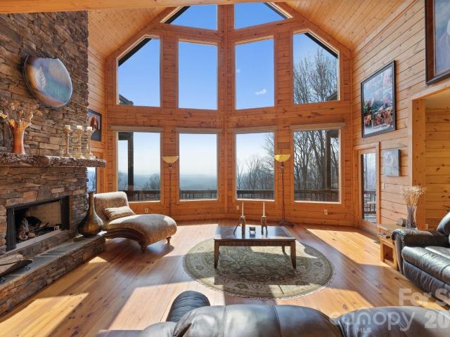 277 Kestrel Court