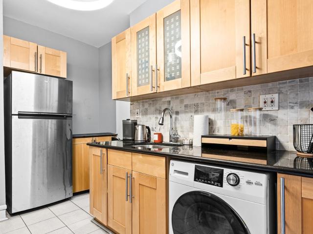 277 Harrison Ave, Unit C 8, Jersey City, NJ 07304 | MLS #250024