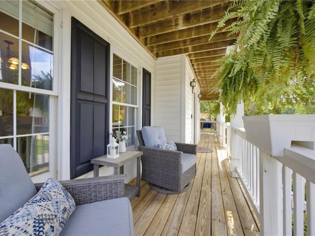277 Lakeview Lane