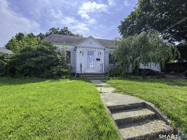 277 Nichols Ave, Stratford, CT 06614