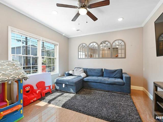277 Randolph Avenue, Jersey City, US, NJ
