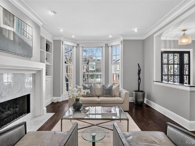 277 W Brown Street