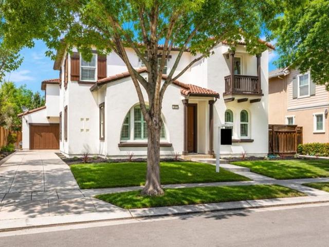 277 W Camarada Ave, Mountain House, CA 95391