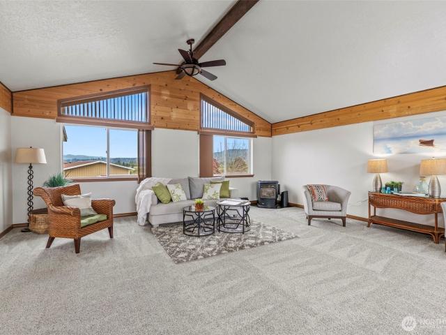 277 W Sunny Sands Rd, Cathlamet, WA 98612 | MLS #2447