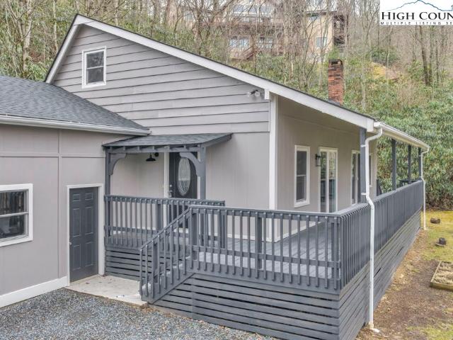 277 Woodland Lane