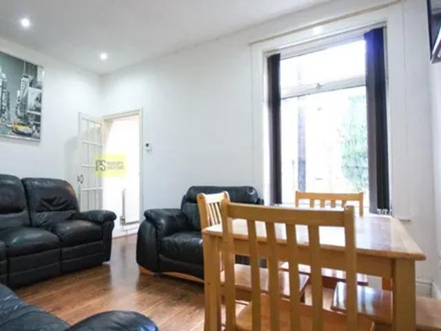 277 Warwards Lane, Stirchley, B29 7QR, United Kingdom | 5 bed townhouse for rent #126662187 | Rentberry