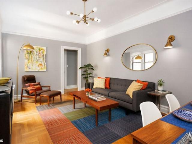 277 Washington Ave Apt 3A, Brooklyn, NY 11205
