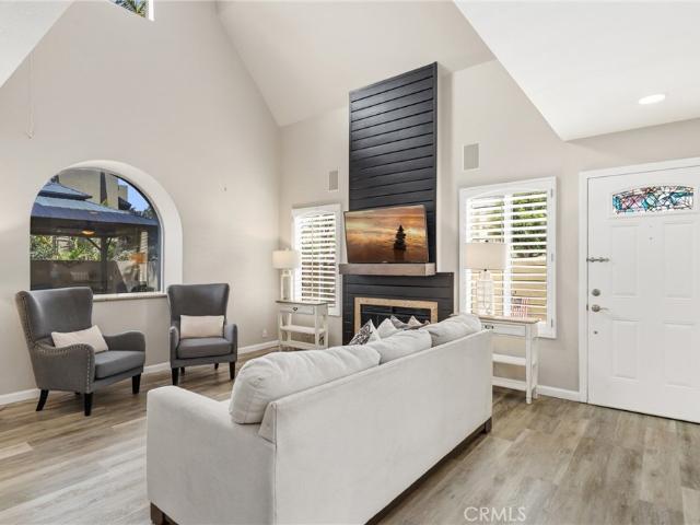 27841 Persimmon 44